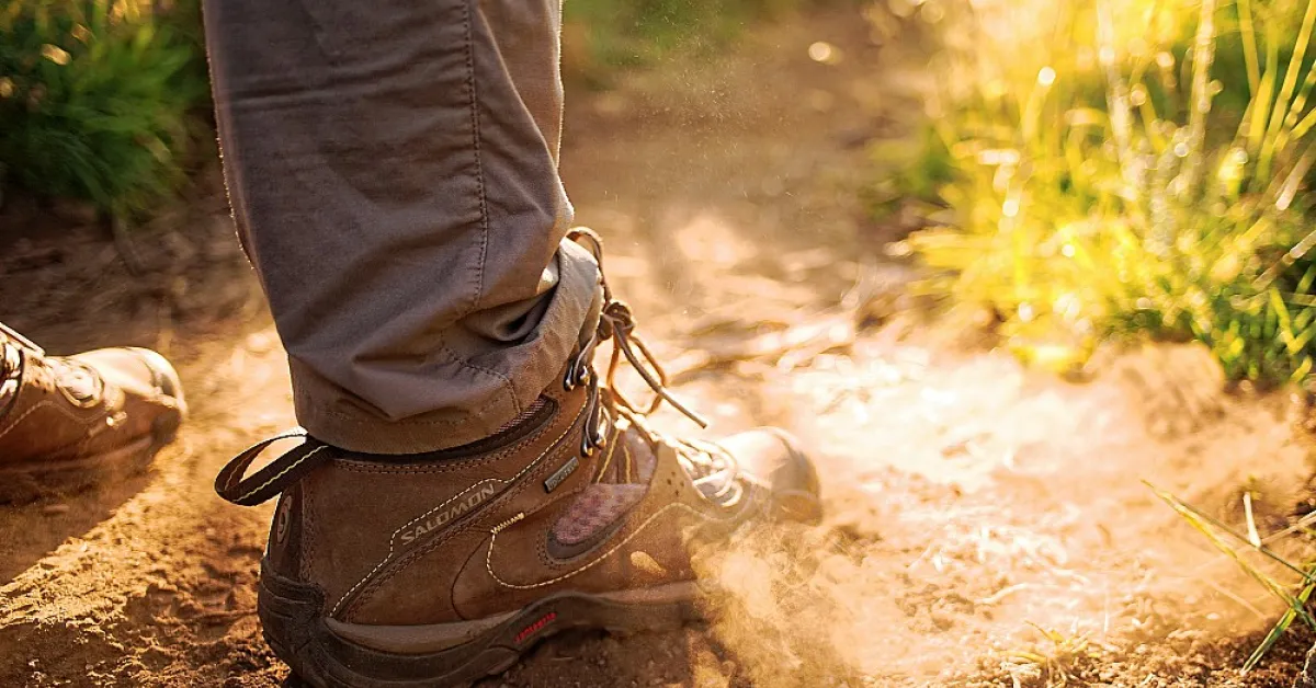 How to choose the perfect fall hiking outfit for rugged trails